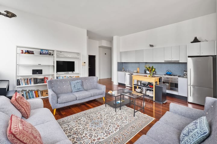 Top Floor Warehouse Haven In Surry Hills Sydney - Surry Hills