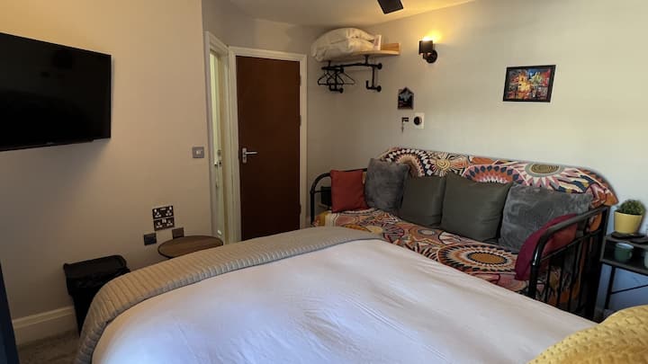 Triple-supérieure-sdb Privée Avec Douche-vue Sur M - 스완지