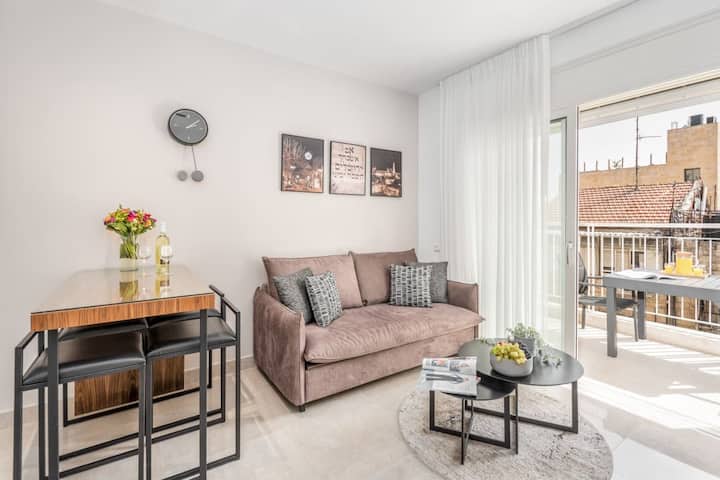 Cozy 1br + Balcony – Central Location - Jerusalem
