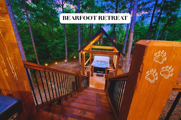 Hot Tub In The Pines | Foosball + Arcade - Broken Bow, OK