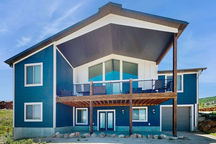 Sweeping 6br Lakeview With Ideal Beach Access - Bear Lake