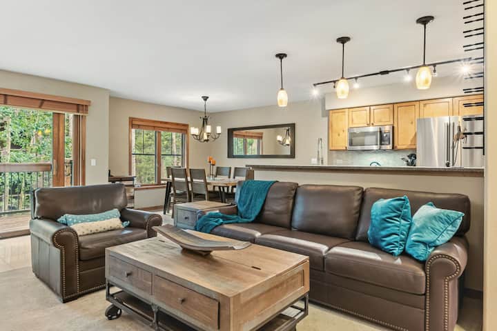 Cozy Breck Townhome – Walk To Lifts & Shuttle - Breckenridge, CO