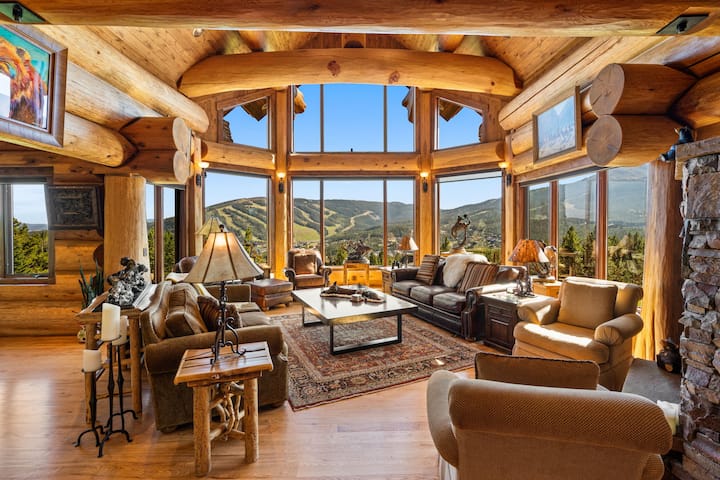 Grand Ski Retreat | Hot Tub, Fireplace + Views! - Big Sky, MT