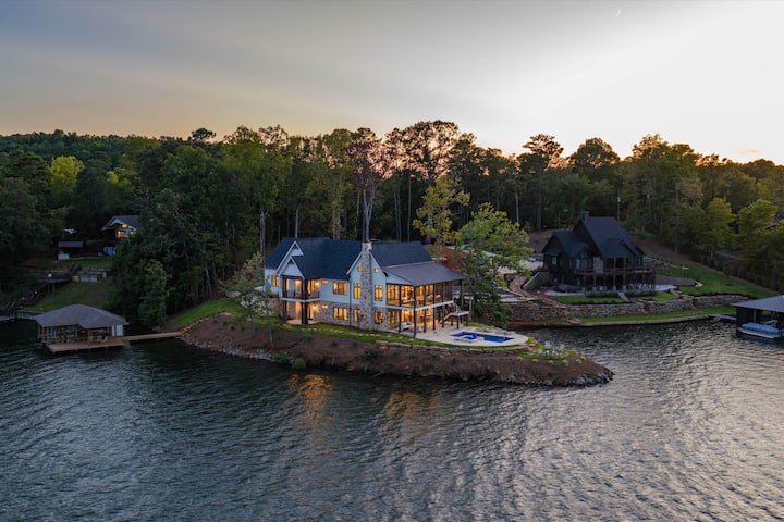 Luxe Lake Martin Home  Pool Hot Tub  Boat Dock - Lake Martin, AL