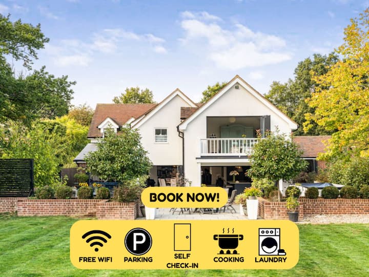 Mayrose House: 6br 4bath Luxe Spacious Retreat - London Stansted Airport (STN)