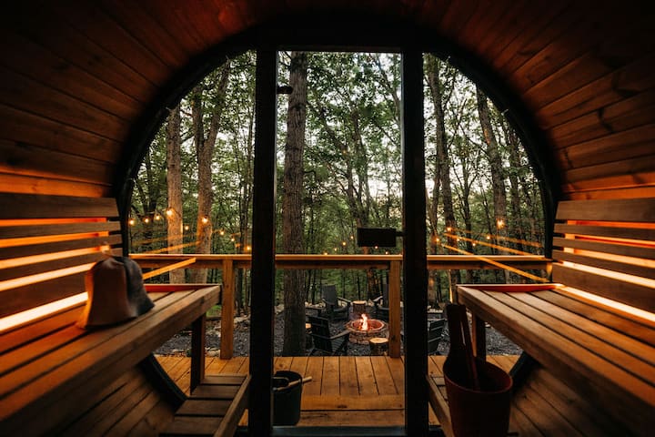 Hot Tub | Cold Plunge | Sauna | Firepit - Pocono Mountains, PA