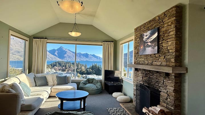 Hilltop Horizon – Scenic Stay On Queenstown Hill - ニュージーランド クイーンズタウン