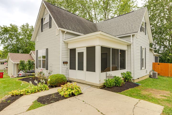Modern Comfort Near Columbus: Home W/ Yard & Porch - 런던