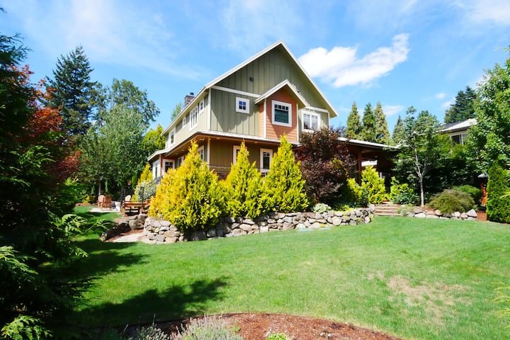 White Salmon Modern Craftsman Home - White Salmon, WA