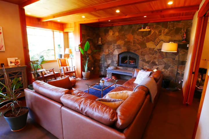 White Salmon Modern Craftsman Home - White Salmon, WA