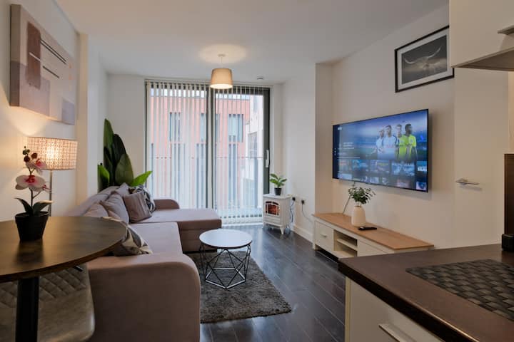 Modern 2-bed Apartment W/ Balcony By Arndale - Mánchester