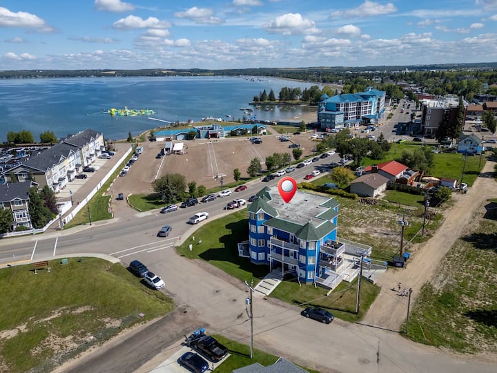 Lakefront Lookout 1br Condo On Lakeshore Drive! - Sylvan Lake
