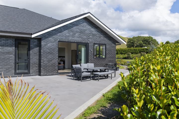 Brand New Unit | 4.2 Km To Gisborne Cbd - Gisborne