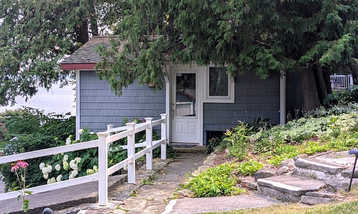 Cedar Cottage At Cliff Dwellers Resort - Door County, WI