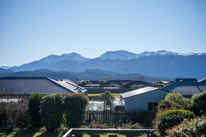 Four Peaks On Matai - Te Anau Holiday Home - 蒂阿瑙