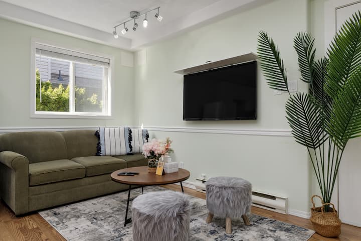 Cozy And Relaxing Private Getaway Free Parking - Nanaimo