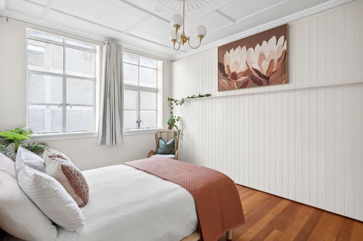 Malop St 3br Vip Penthouse In Geelong Cbd Centre - North Shore