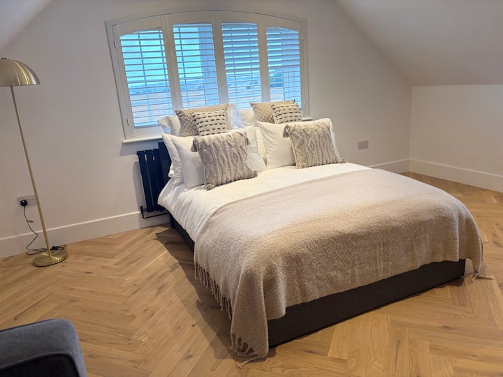 Studio - Sleeps Up To 4 & Free Parking - Tenterden