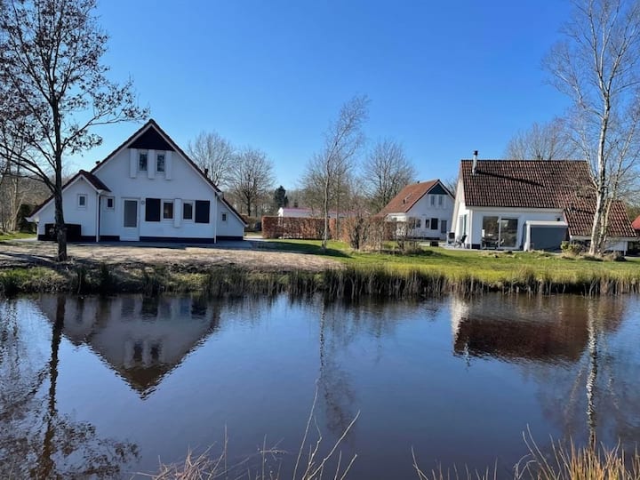 Chalet En Frise Près Des Grands Lacs - Joure