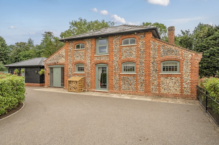 Coach House With Hot Tub In Idyllic Nowton - Suffolk