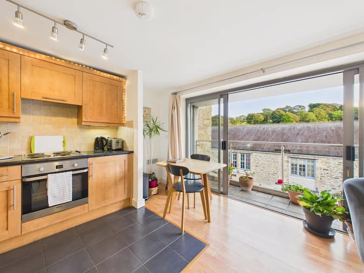 Anchor Quay Hideaway | 1br + Great Location - Falmouth