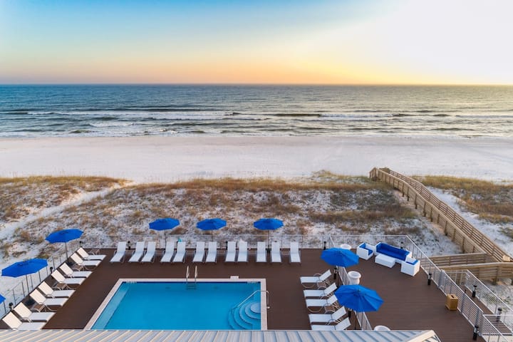 New! 3br Coastal Oasis W/beach Club ~ Pet Friendly - Perdido Key, FL