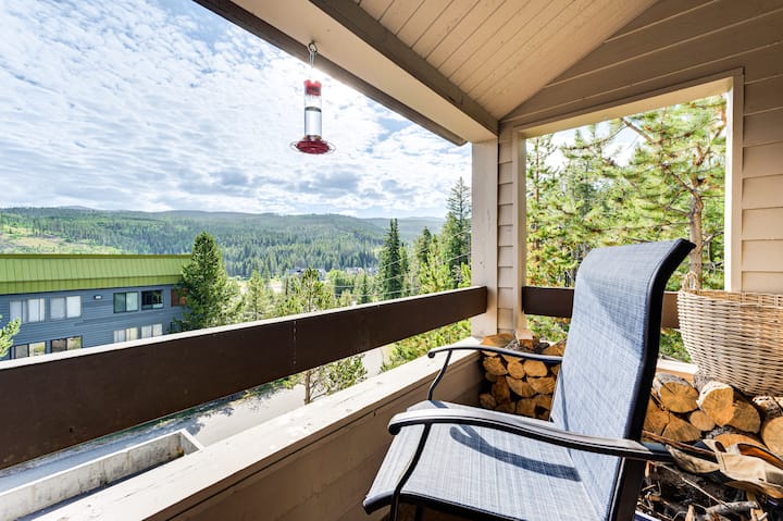 2 Mi To Winter Park Slopes: Mtn-view Condo! - Winter Park, CO