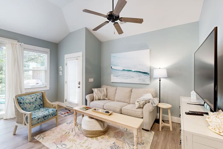 Relax In This Inviting Condo With Pool - Corolla, NC