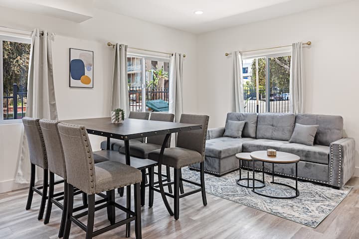 Palm Breeze Escape - Hollywood, CA