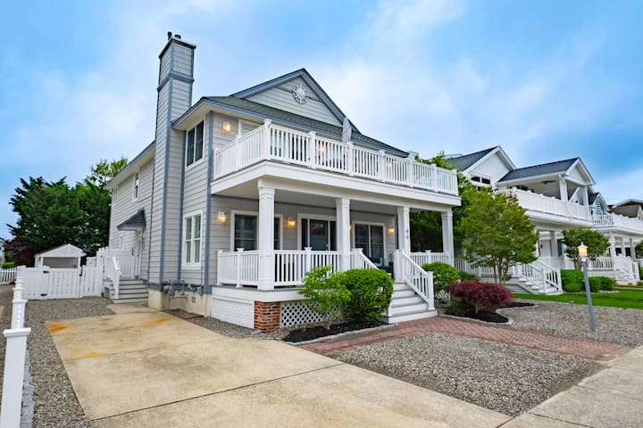 Shore Thing: Stunning Renovations With Heated Pool - Avalon