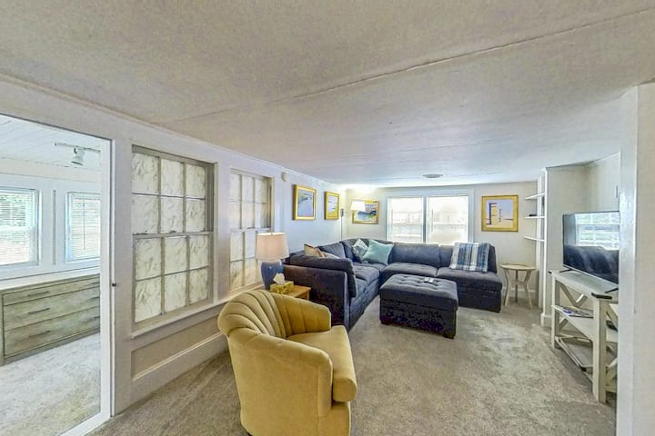2br Town Of Rehoboth Beach Apartment Walk To Beach - Rehoboth Beach, DE