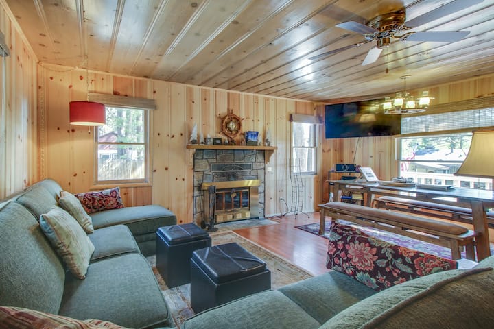 Private Hot Tub, Less Than A Mile From Lake Tahoe! - South Lake Tahoe, CA