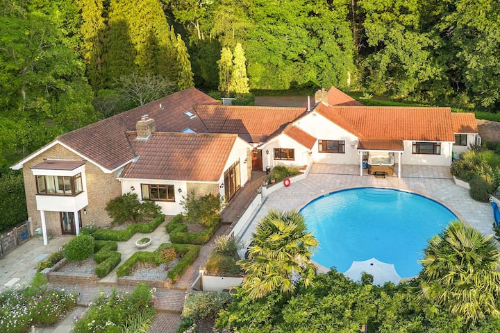 Churchill Country Retreat | By My Getaways - Brighton & Hove