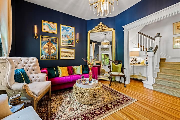 Victorian~speakeasy~location~hottub~luxe Amenities - Louisville, KY