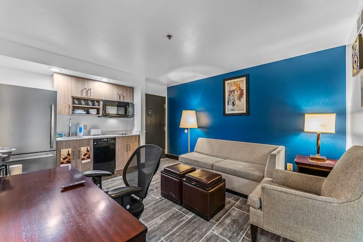 Charming 2 King Bed Studio - Tempe, AZ