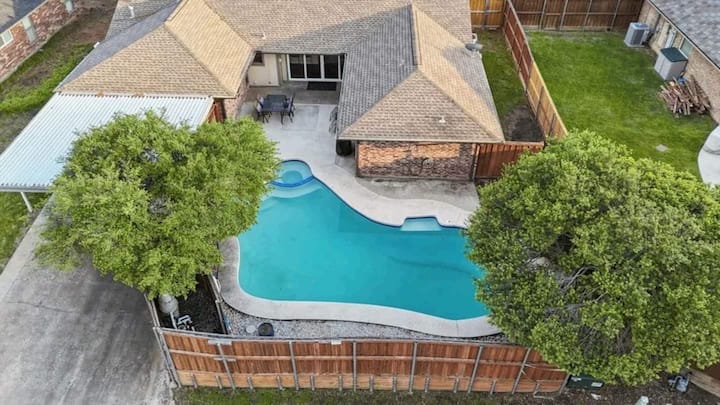 Family Haven | Pool, Game Room, Near Cowboys Hq - Allen, TX