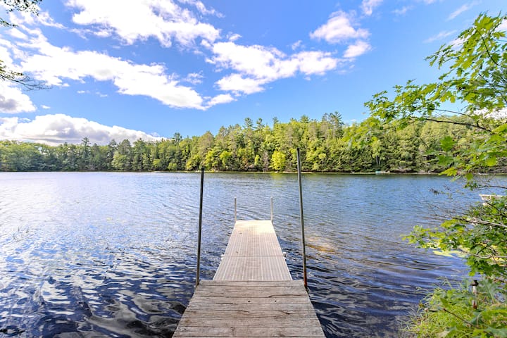 Red Haven Cabin Northwoods - Two Sisters Lake, WI