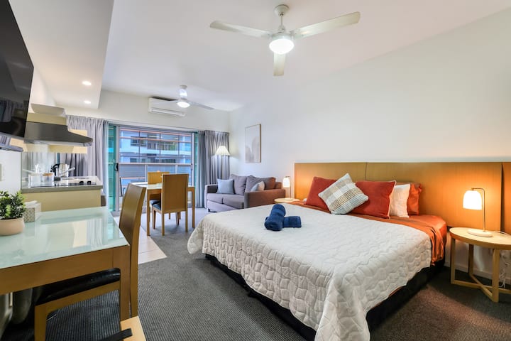 Darwin City Centre Studio | Pool, Gym & Parking - Darwin