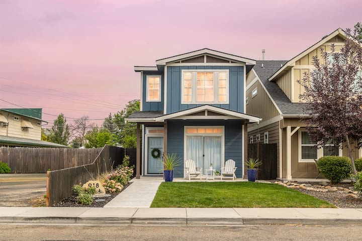 Modern 3br/3ba Retreat Near Downtown - Boise