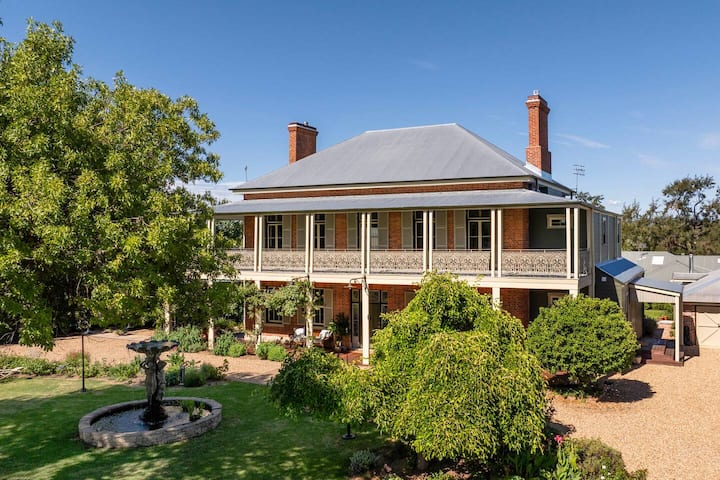 Bleak House—a Landmark Of Mudgee Heritage - Mudgee