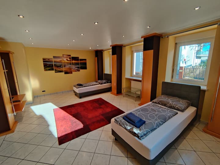 Modernes Apartment Mit 3 Schlafzimmern Und Küche - Offenbach am Main