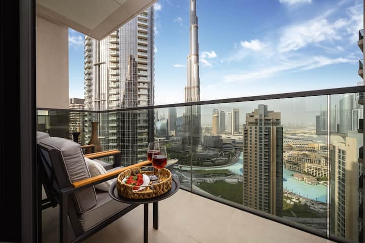 Sublime Burj Khalifa Balcony, Near Dubai Mall - Dubai