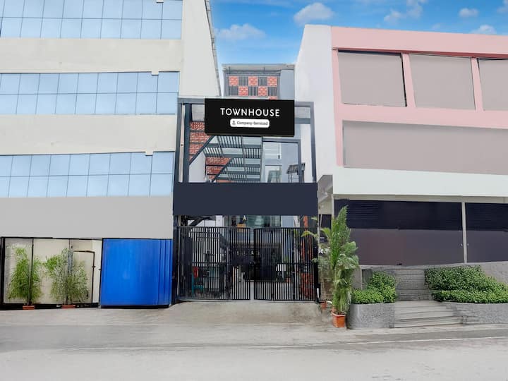 Super Townhouse Shivamogga - Shivamogga