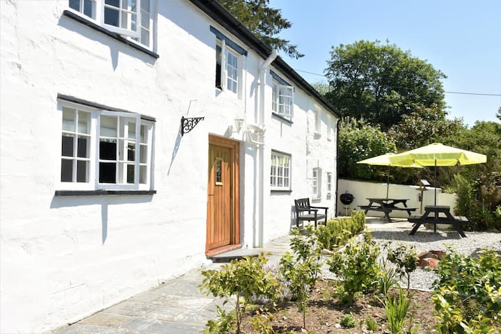 4 Bed In Two Waters Foot (Oc-f27331) - Bodmin
