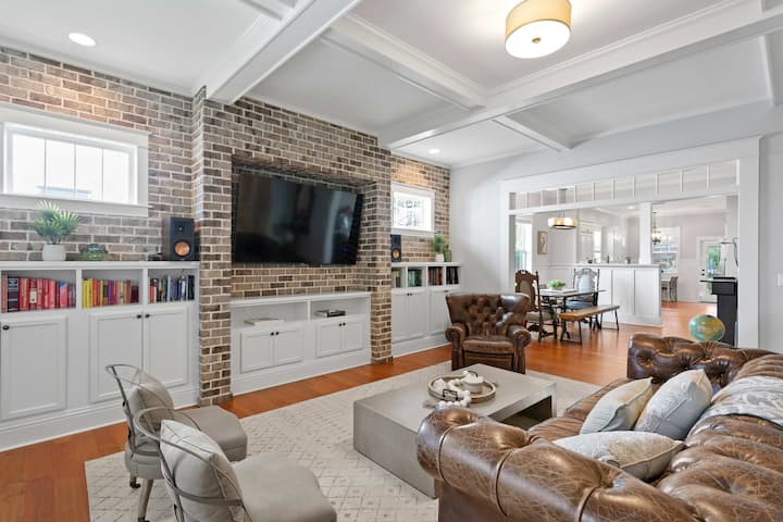 Sunset Bungalow With Hot Tub - 6ppl - Tampa, FL