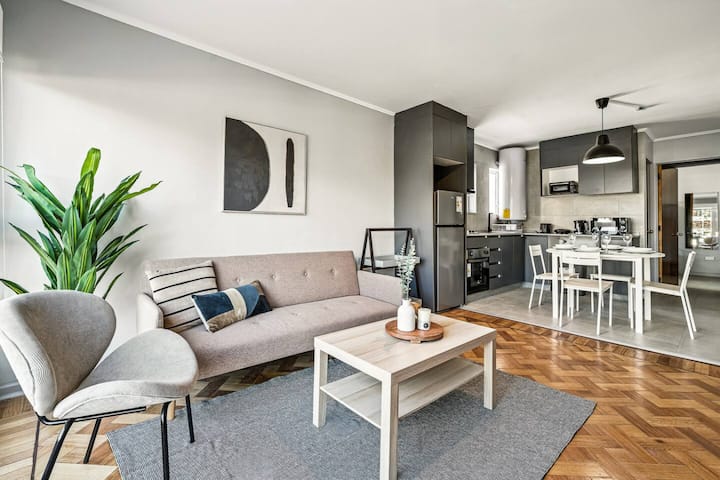 Apartamento Moderno Las Condes Metro Manquehue - Chile