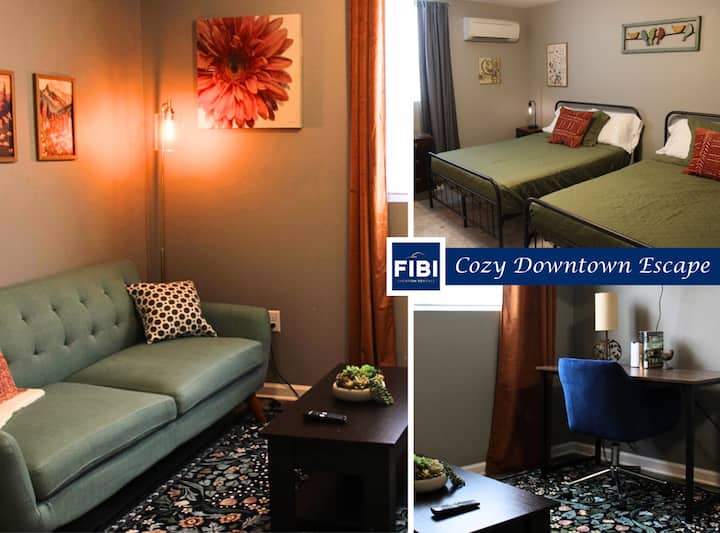 Downtown Comfort: Capital Manor Getaway - 리틀록