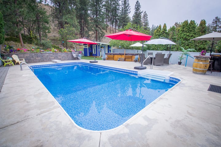 Penticton Paradise Poolhouse Oasis - Penticton