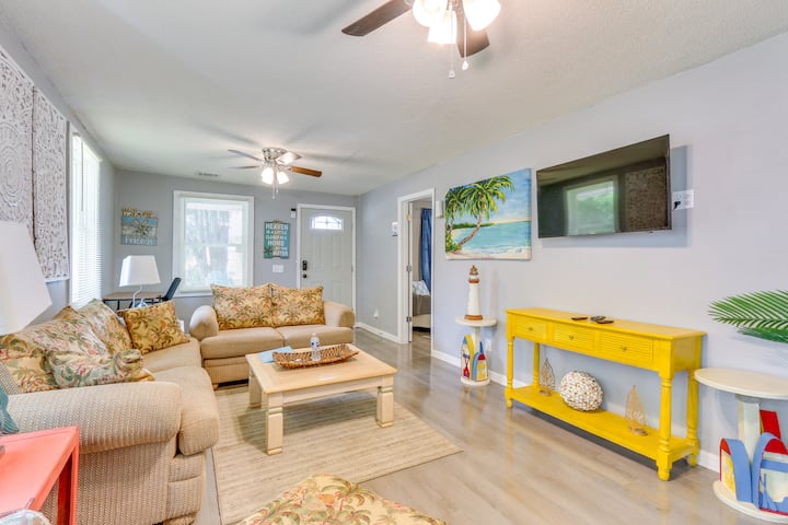 Beachy Home In Heart Of Beaufort W/ Pool Access - Beaufort, SC