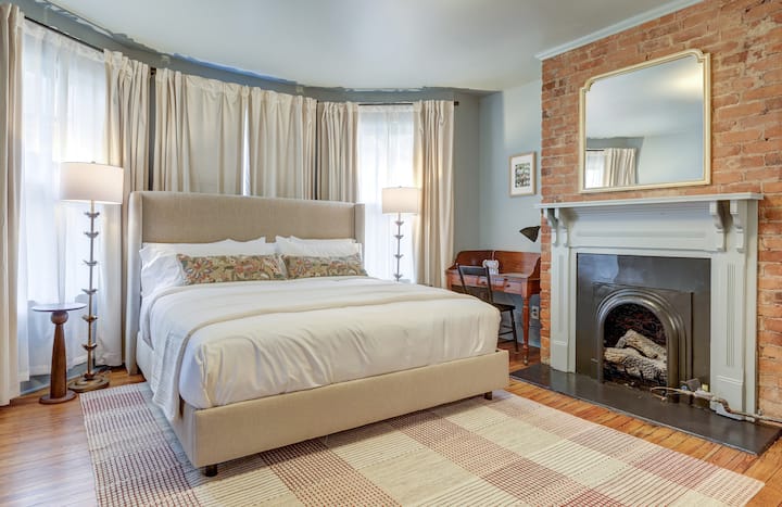 The 200 South St | King Ste 24 - Charlottesville, VA